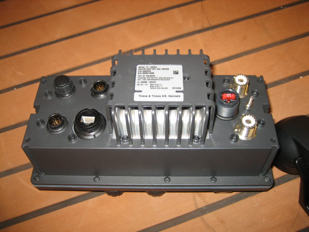 Sailor Thrane 6222A VHF DSC Class A Radio w/ Handset & Bracket ...