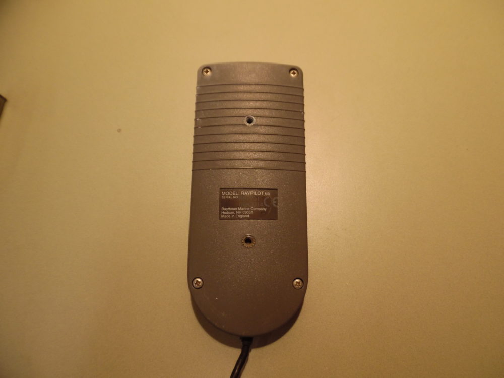 Raymarine Raytheon Raypilot 65 Autopilot Wired Remote w/ Cradle M81101 ...