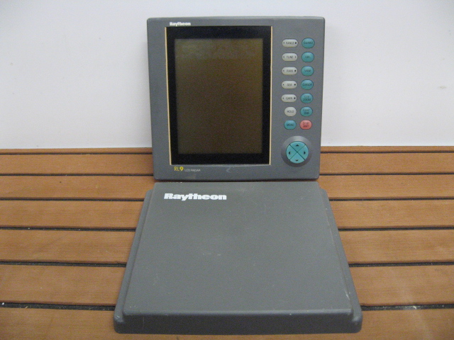 Raytheon RL9 LCD Radar M92585 (Rebuilt LCD) - Max Marine Electronics